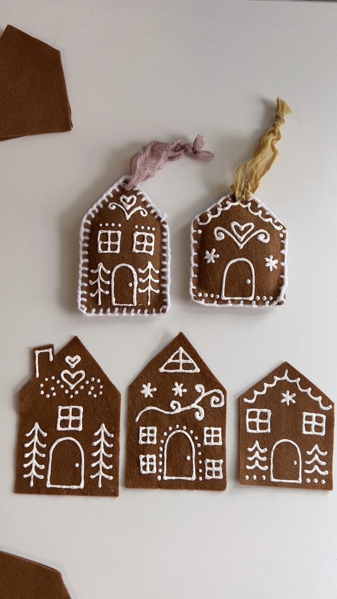 Felt Gingerbread House Ornaments Digital Pattern | Crafter